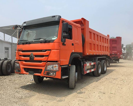 VOLQUETE HOWO 6X4 20m3